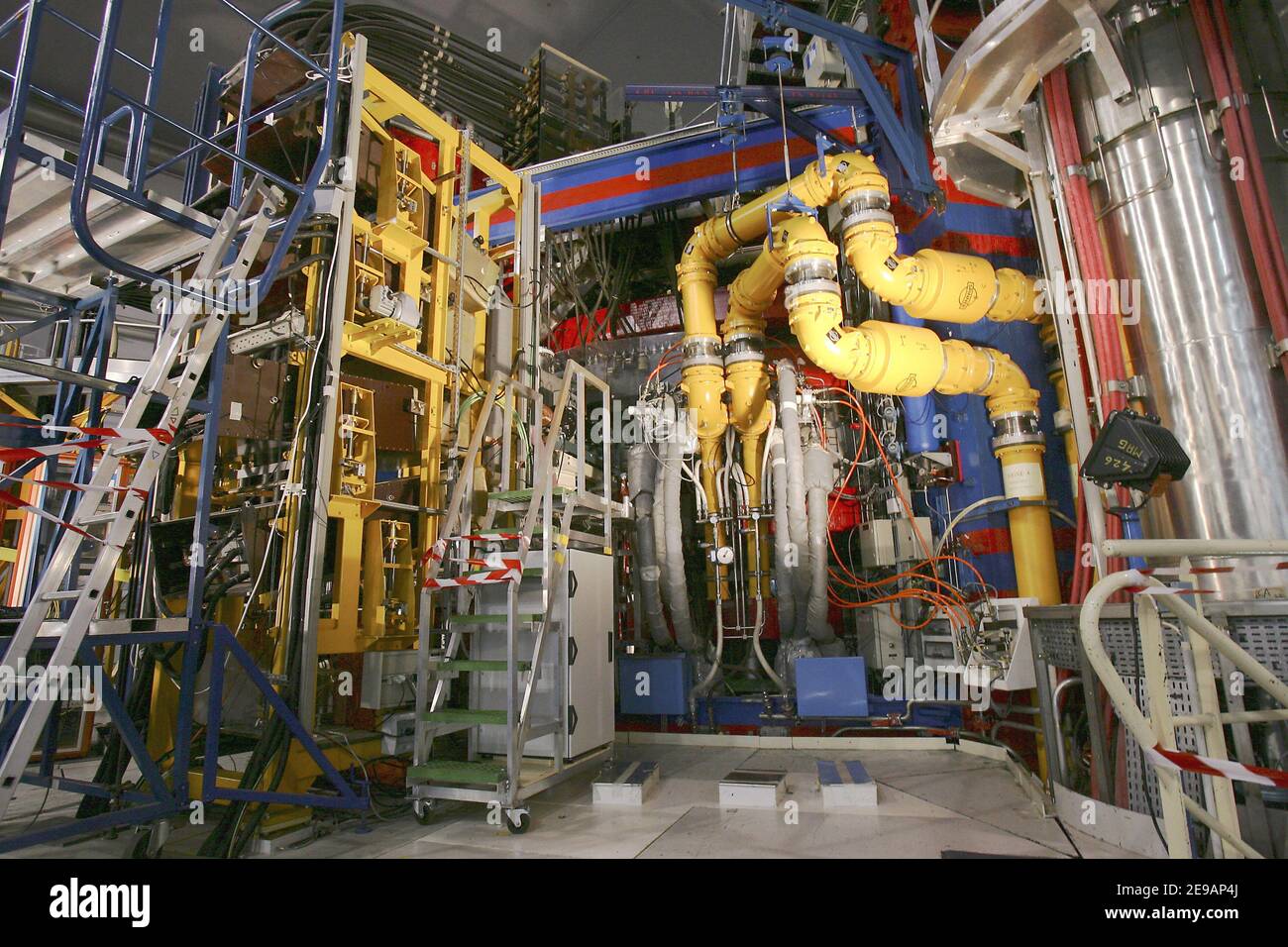 Iter fusion reactor france hi-res stock photography and images - Alamy