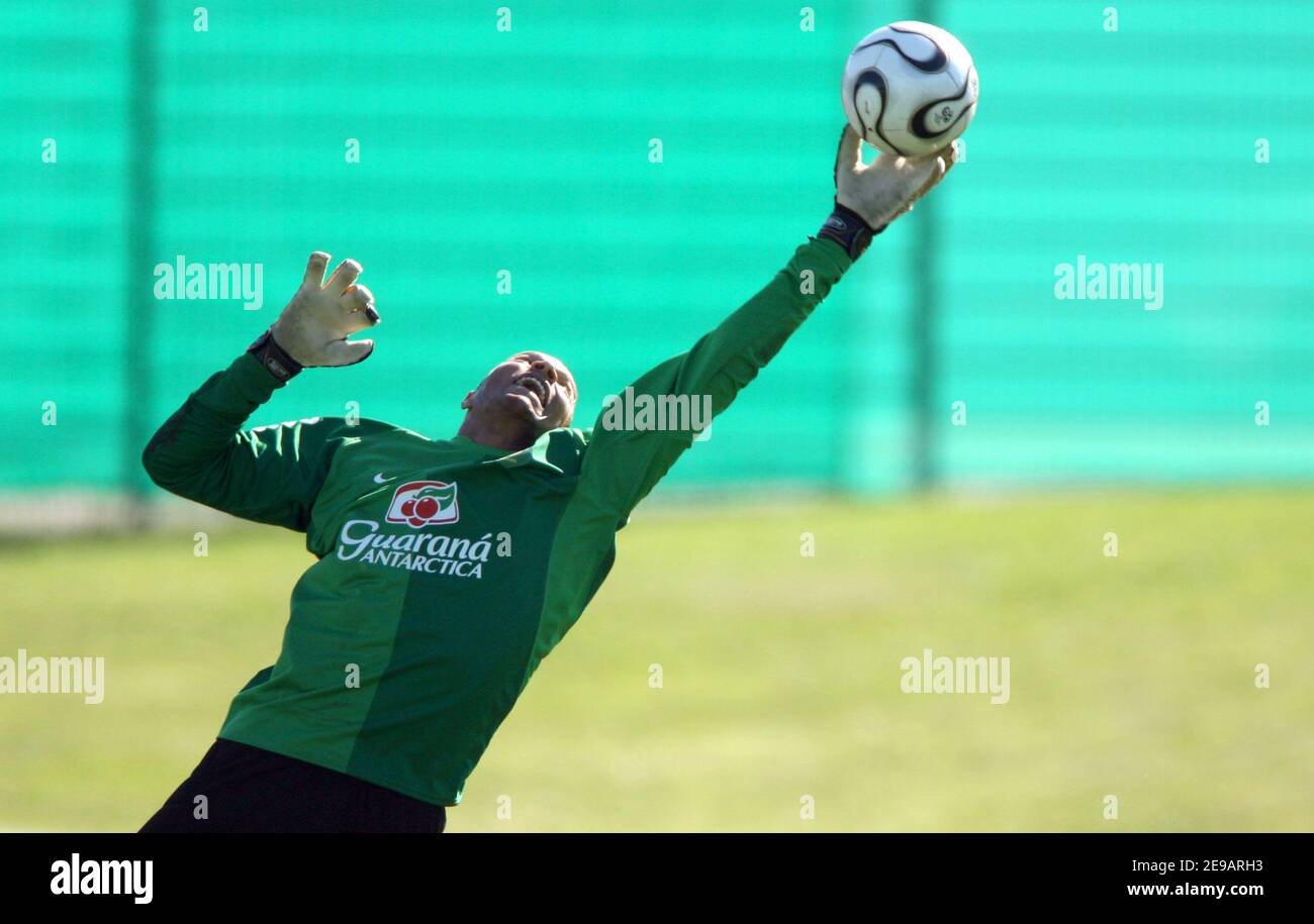 Brazil's goalkeeper Dida during a training session in Konigstein ...