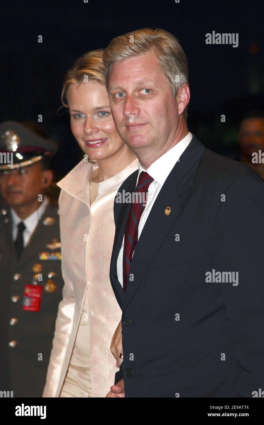 Prince philip in royal barge hi-res stock photography and images - Alamy