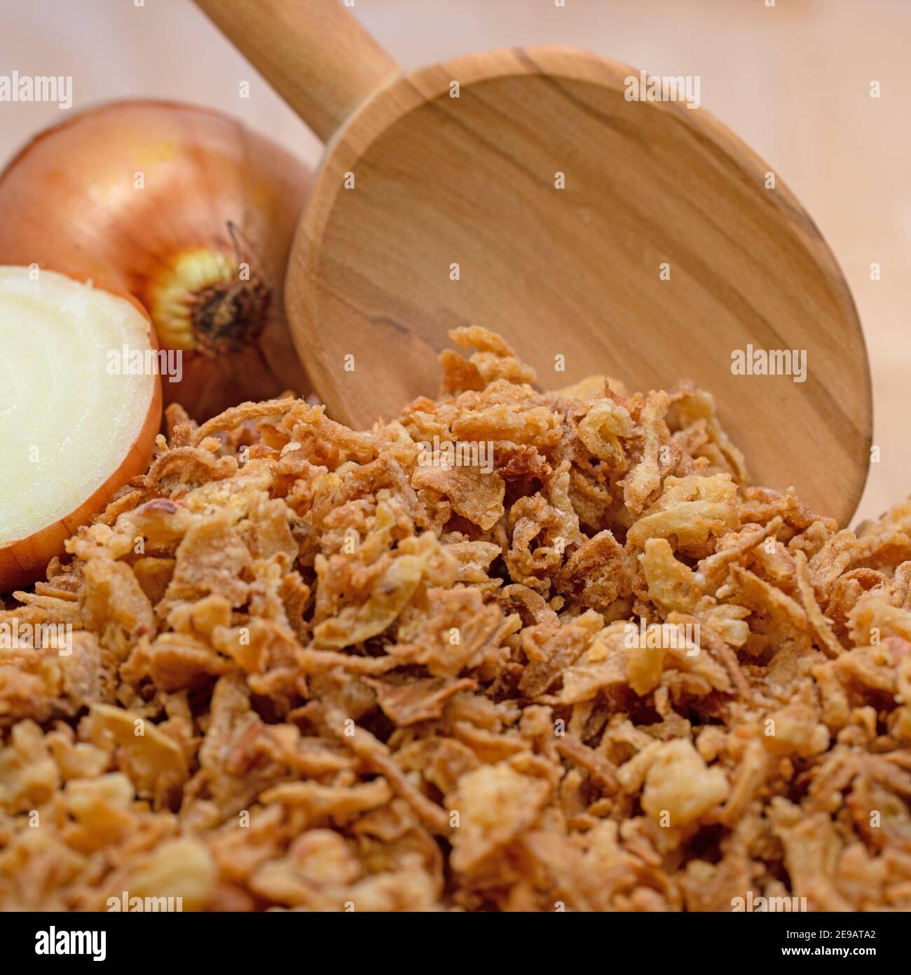 Dried onions hi-res stock photography and images - Alamy