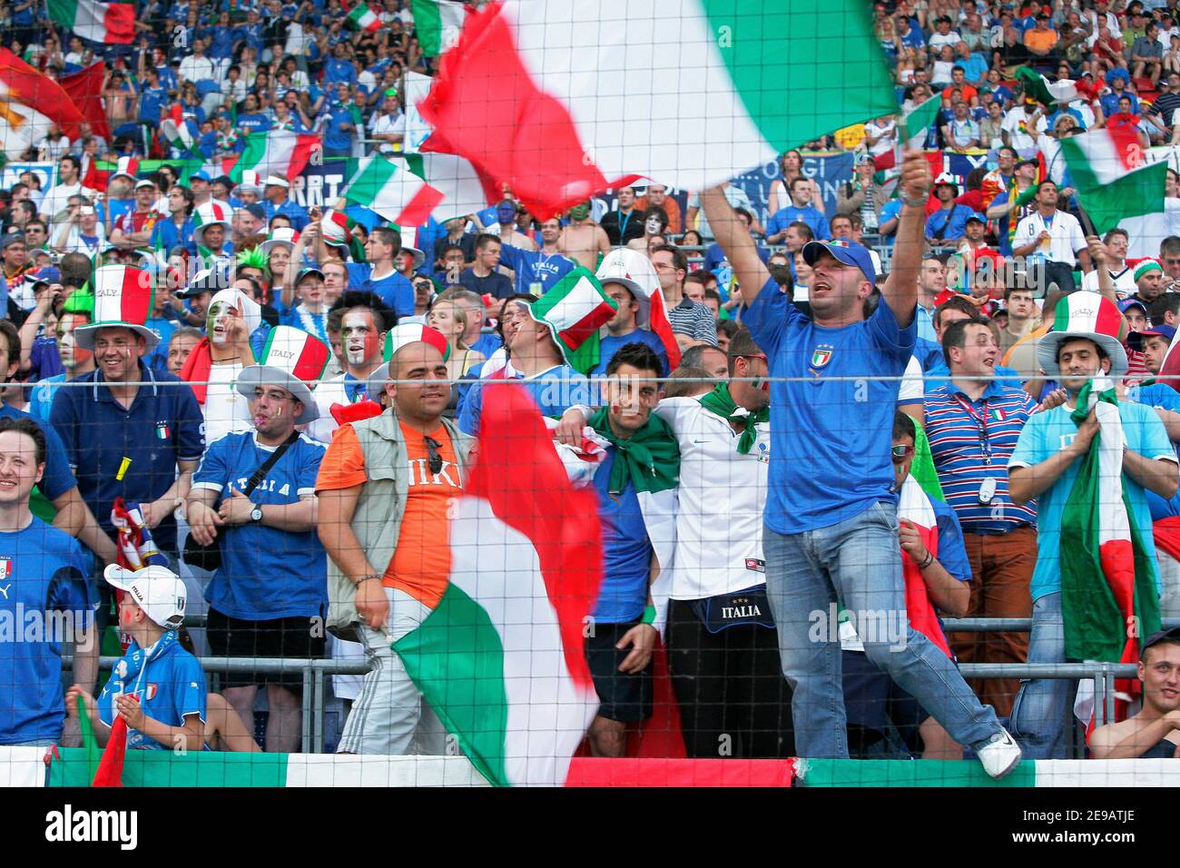 Italy's fan sduring the World Cup 2006, Group E, Italy vs Ghana in ...