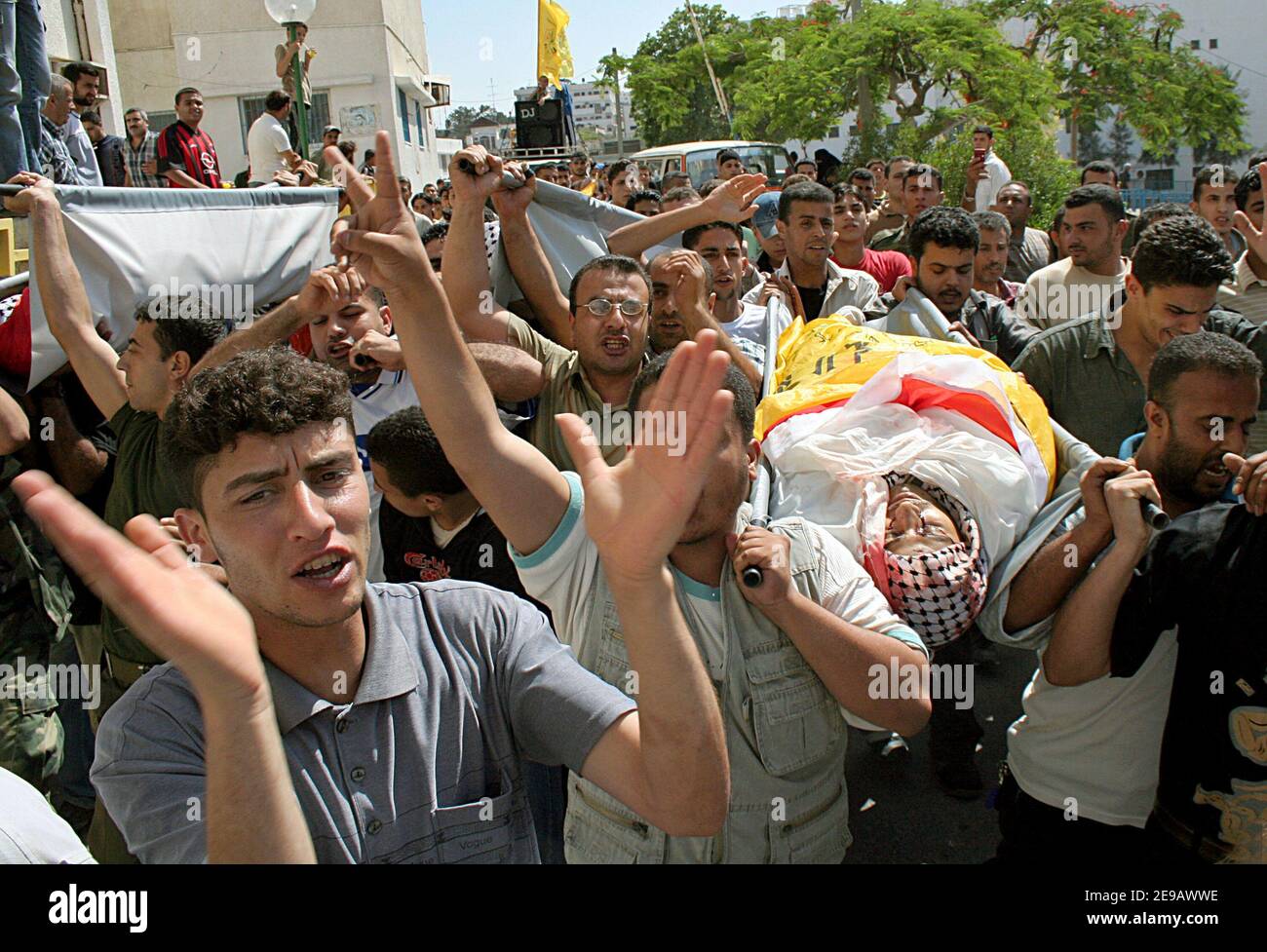 Mughrabi hi-res stock photography and images - Alamy