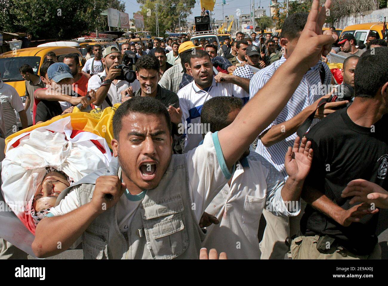 Mughrabi hi-res stock photography and images - Alamy