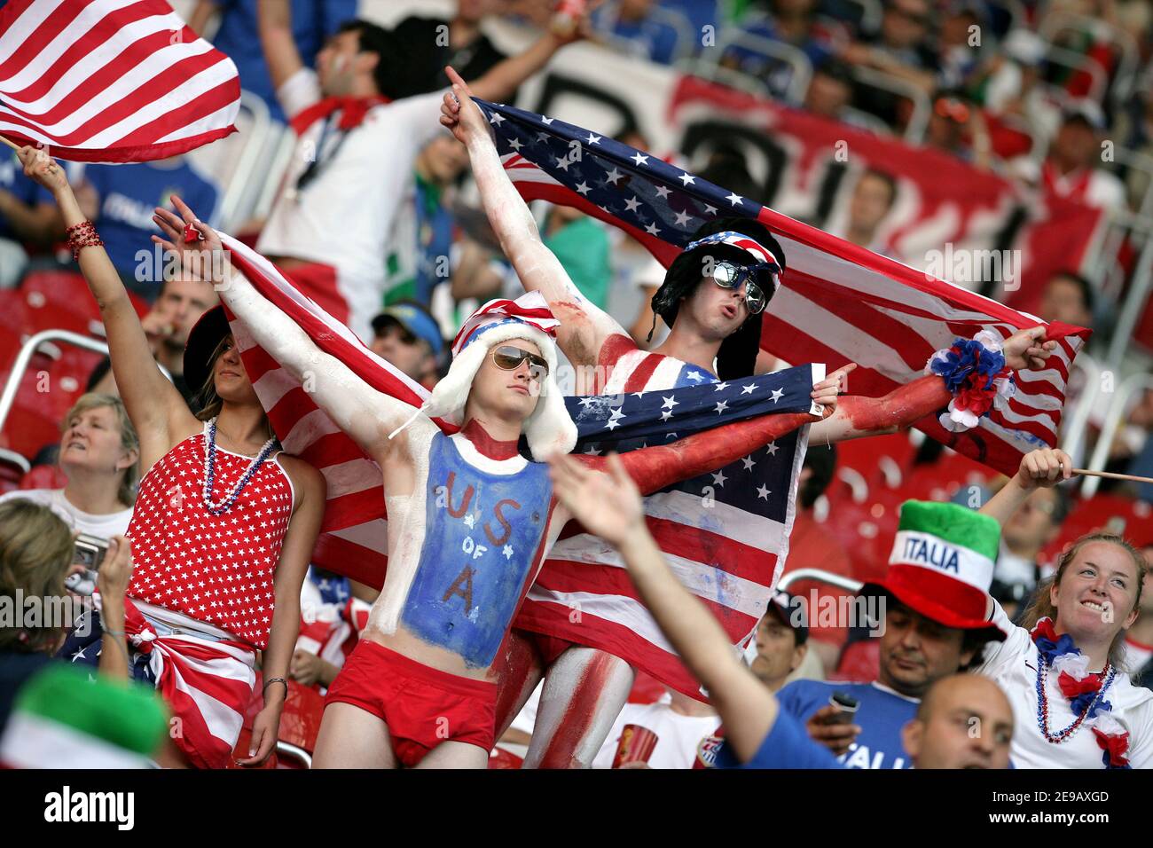 Football fans unis hi-res stock photography and images - Alamy