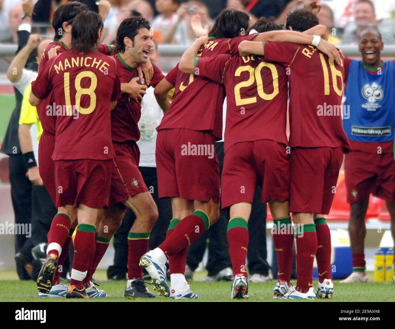 Iran football team celebrate hi-res stock photography and images - Alamy