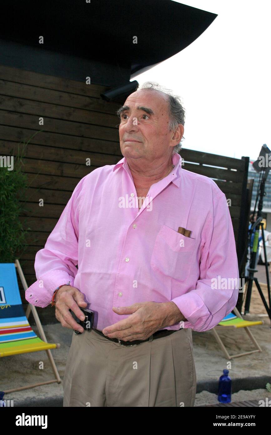 Camping tente de plage hi-res stock photography and images - Alamy