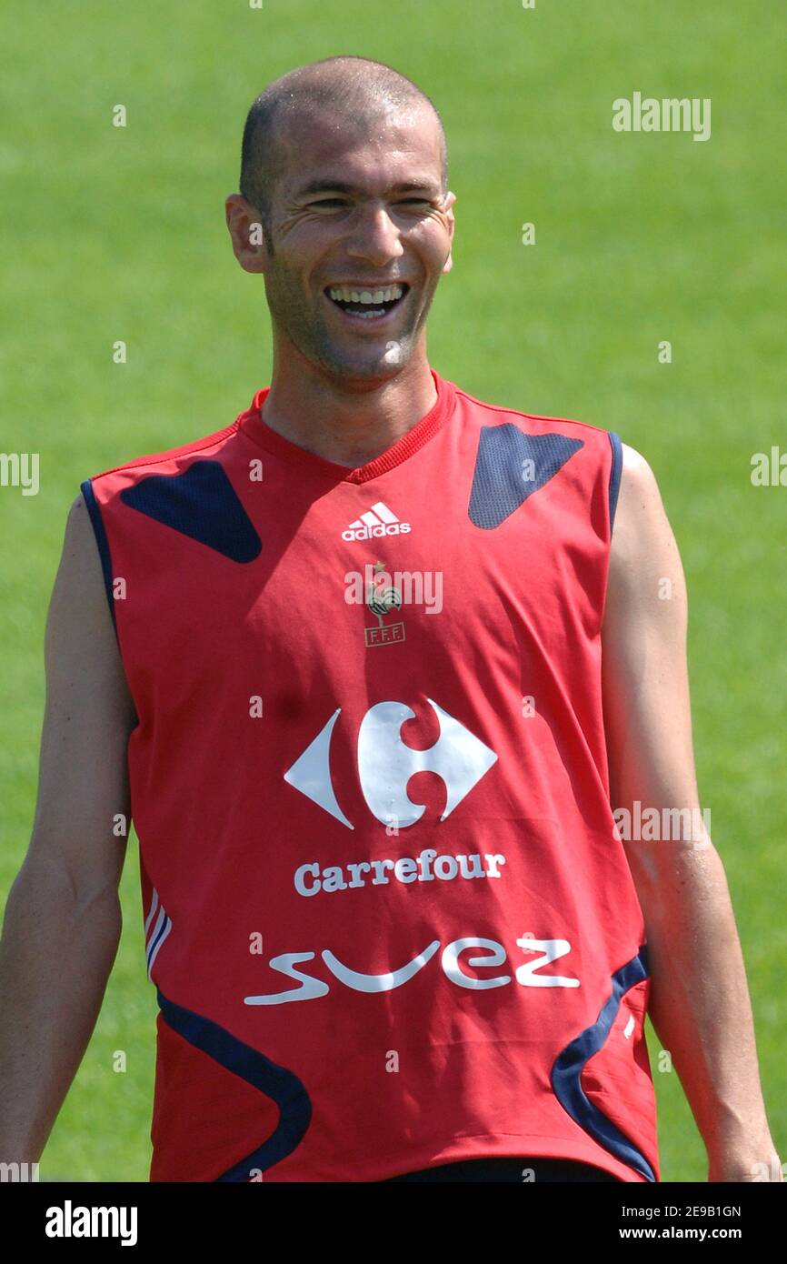 Football session plan hi-res stock photography and images - Alamy