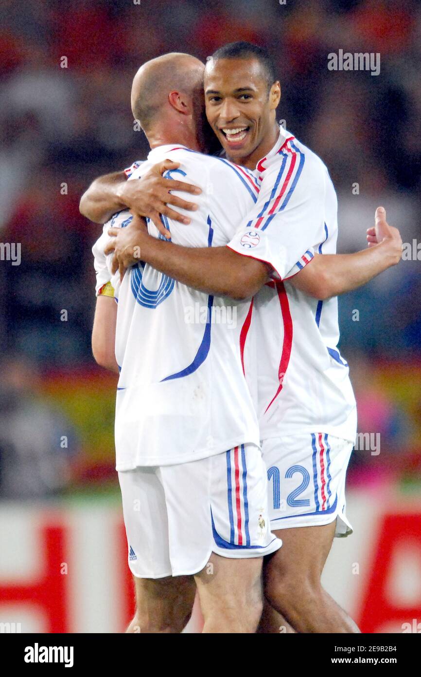 Thierry henry france celebrates hi-res stock photography and images - Alamy