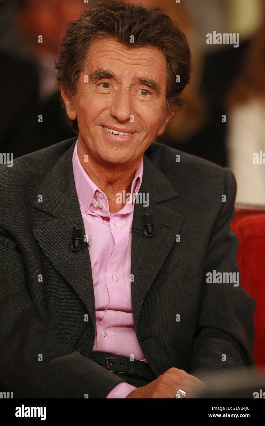 Jack Lang lors de l'enregistrement de l'emission Vivement Dimanche a ...