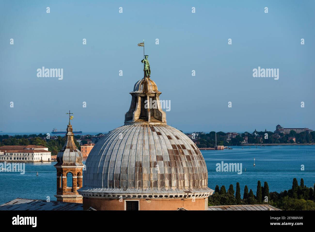 Tronchetto island hi-res stock photography and images - Alamy