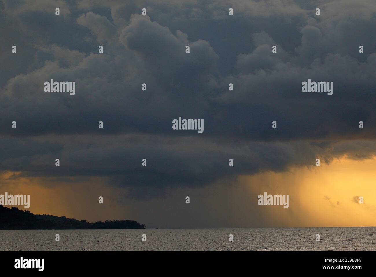 Squall clouds hi-res stock photography and images - Alamy