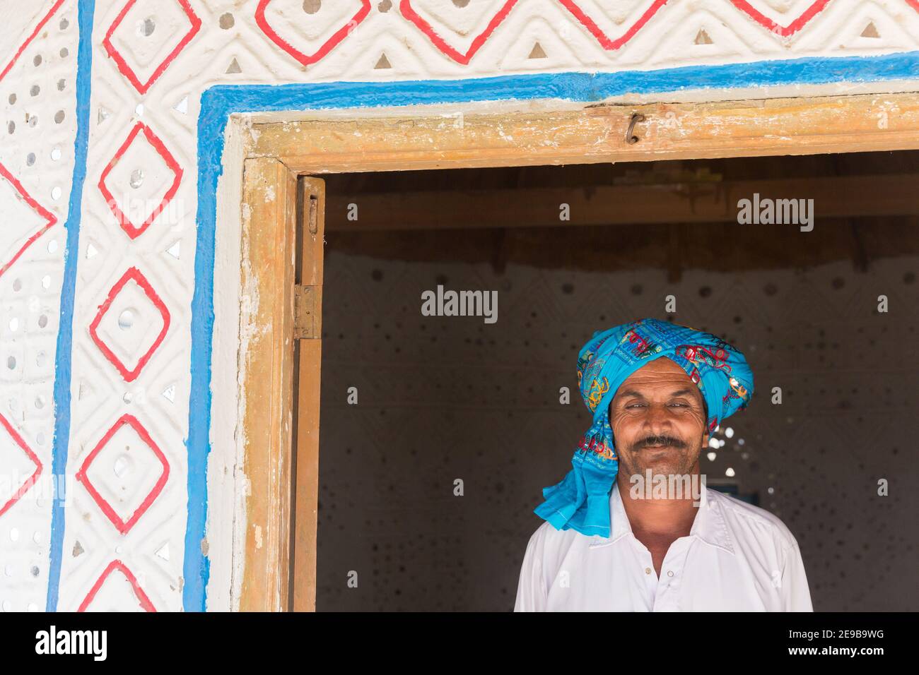 Portrait Gujarati Man Near Bhuj Stock Photo - Alamy