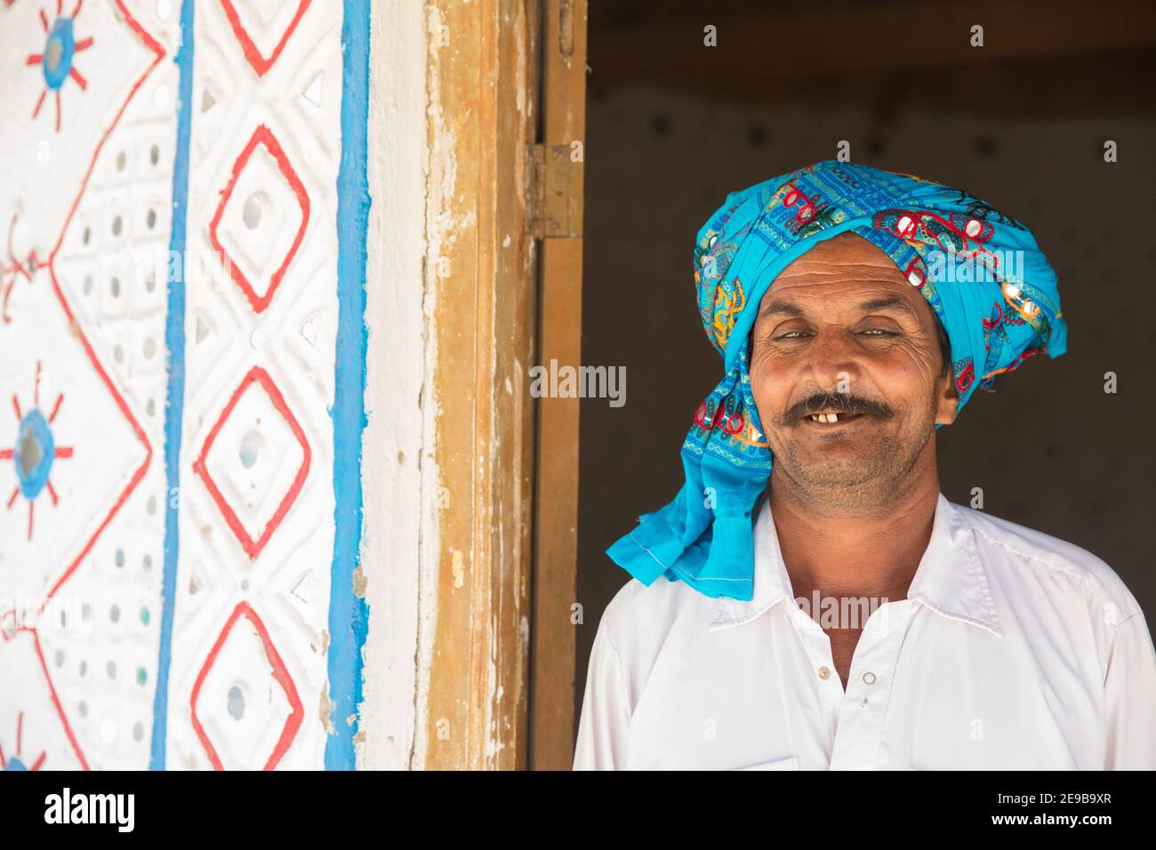 Portrait Gujarati Man Near Bhuj Stock Photo - Alamy