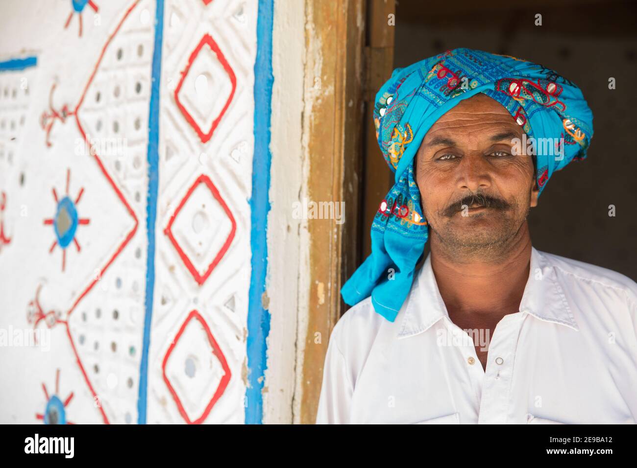 Portrait Gujarati Man Near Bhuj Stock Photo - Alamy