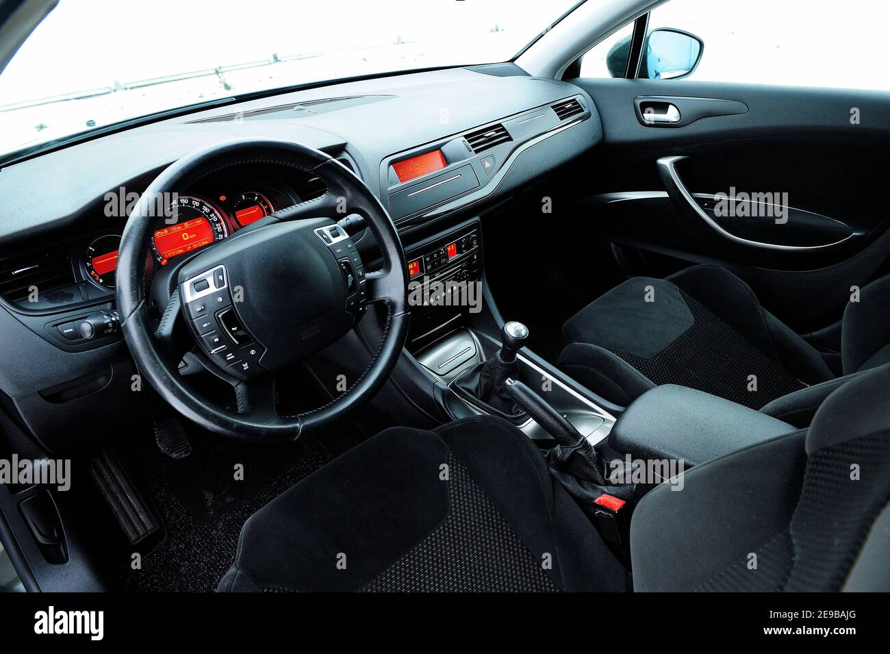 car, interior, security, open, travel, passengers, empty, luggage ...