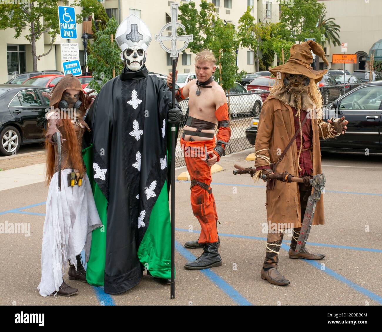 Zombie walk san diego hi-res stock photography and images - Alamy