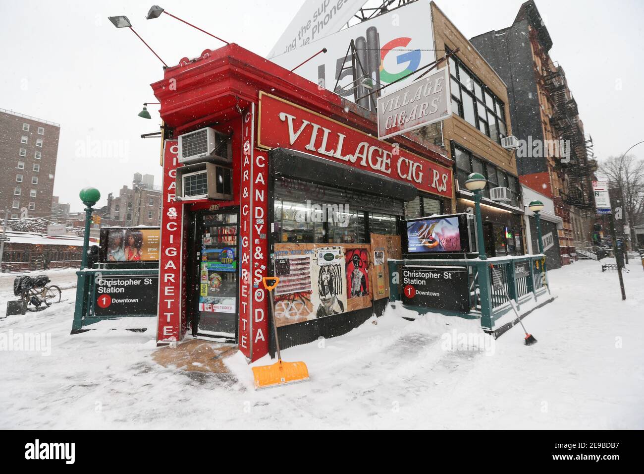 Village cigars new york hi-res stock photography and images - Alamy