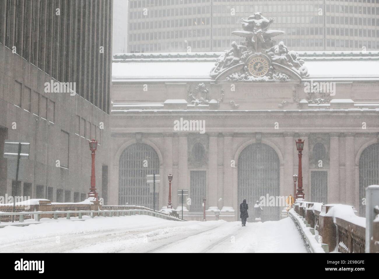 Grand central station new york winter hi-res stock photography and ...