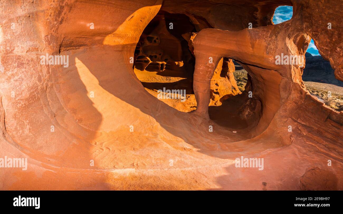 Fire Cave aka Windstone Arch, Valley of Fire State Park, Nevada, USA ...