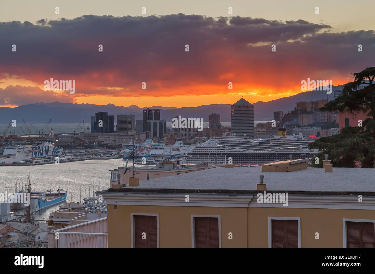Skyline genoa hi-res stock photography and images - Alamy