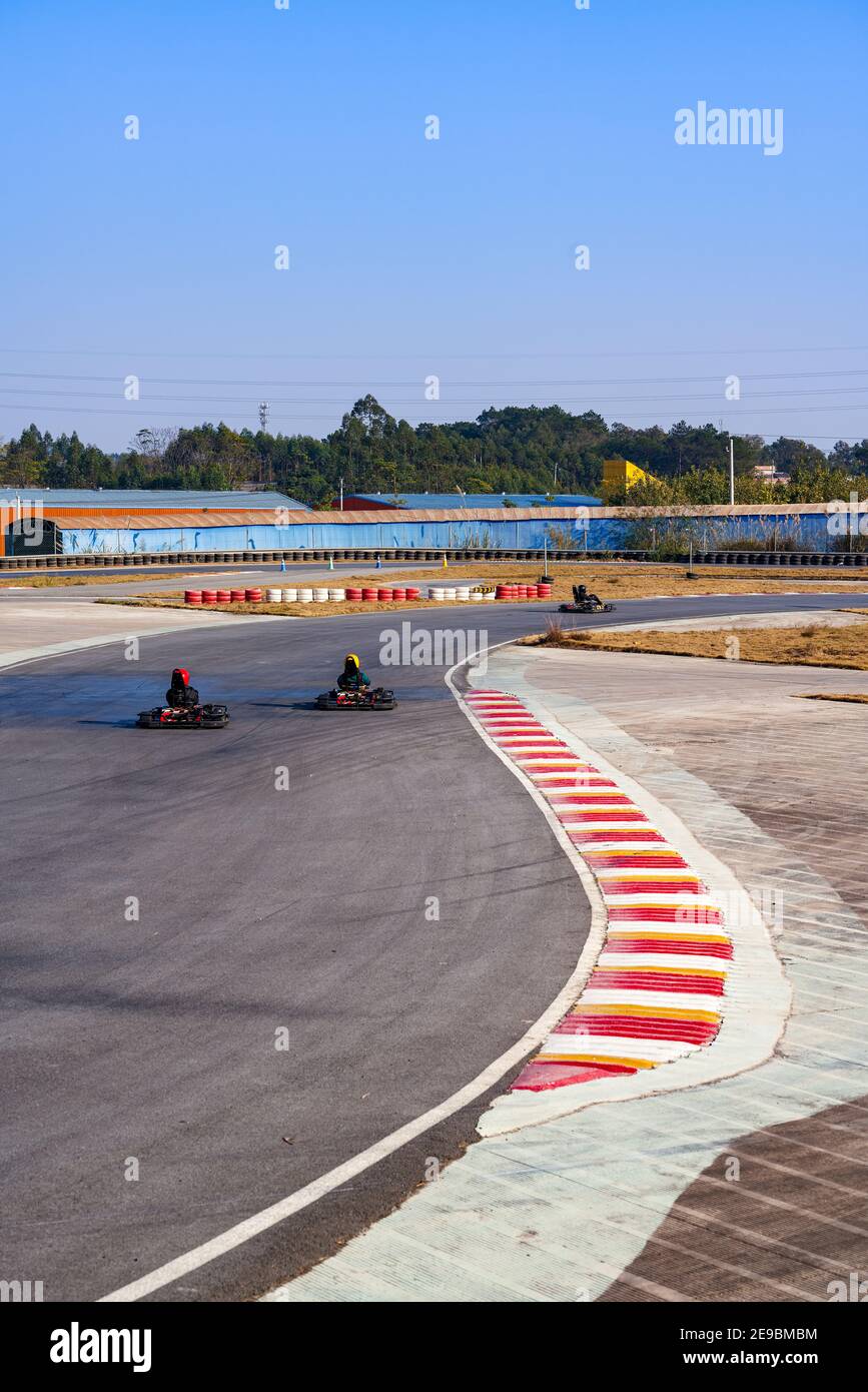 Kart racing city hi-res stock photography and images - Alamy