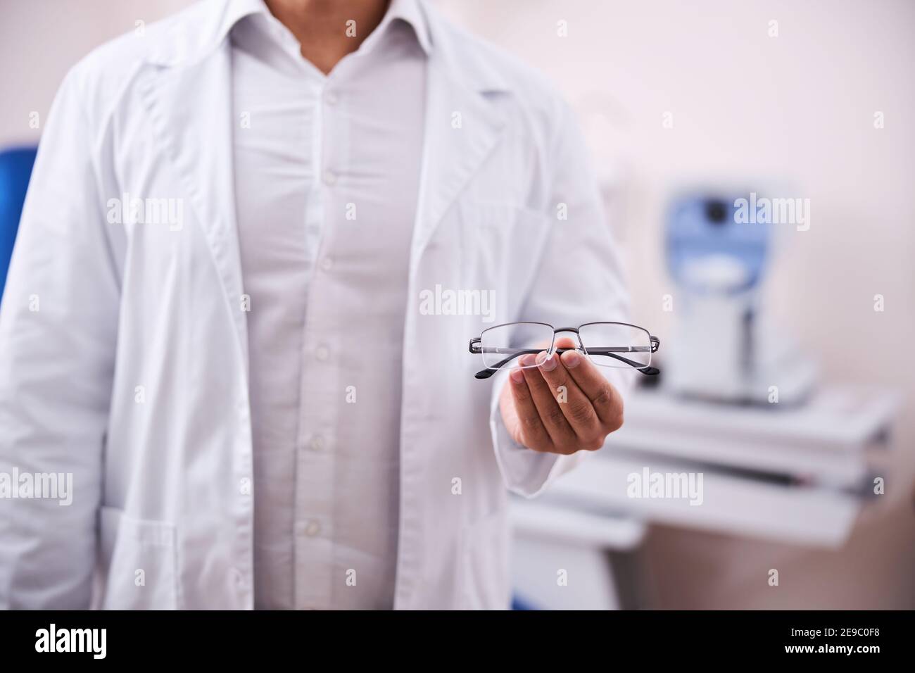 Optical dispenser hi-res stock photography and images - Alamy