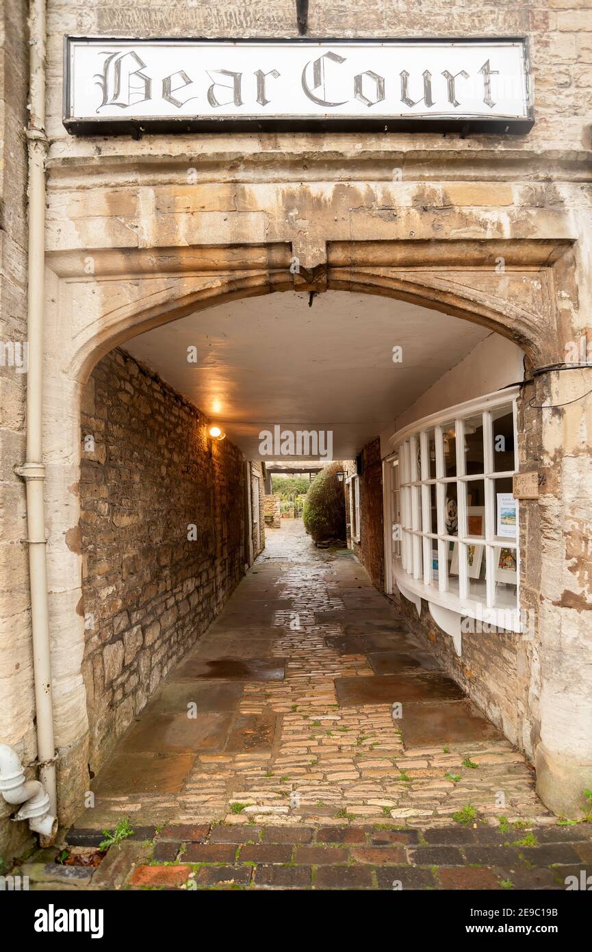 Entrance alley hi-res stock photography and images - Alamy