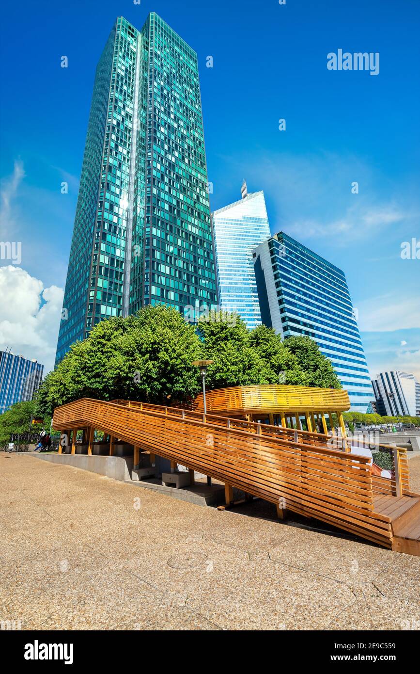 Distant la defense skyscrapers modern architecture hi-res stock ...