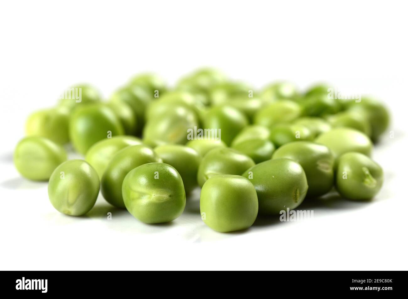 Pea on plate hi-res stock photography and images - Alamy