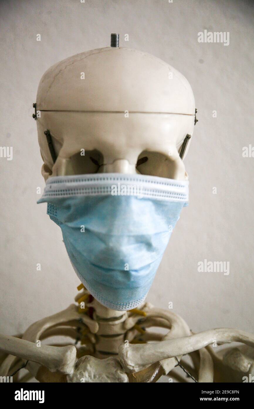 Doctor mask skull hi-res stock photography and images - Alamy
