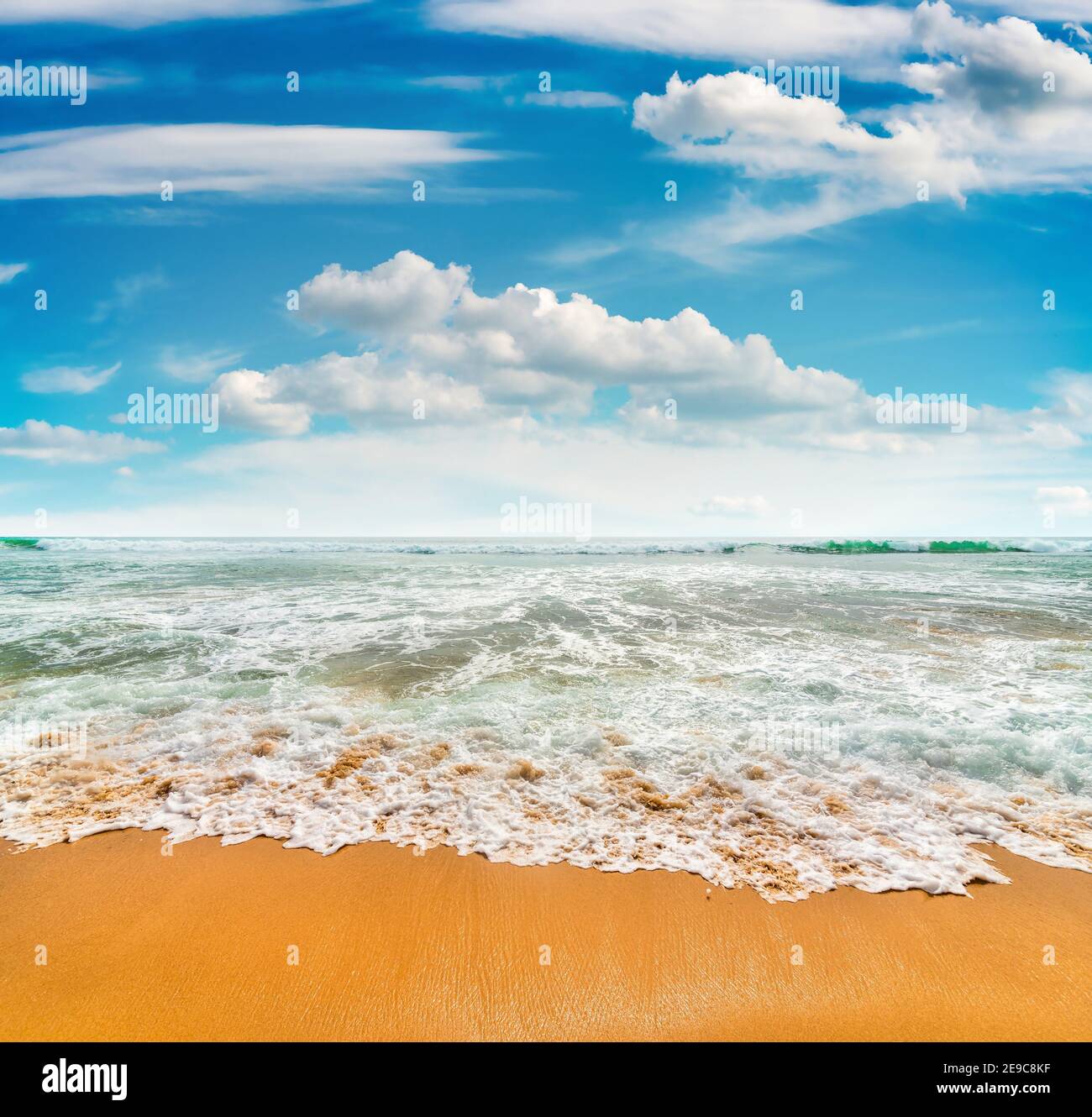 Wavy blue clouds hi-res stock photography and images - Alamy