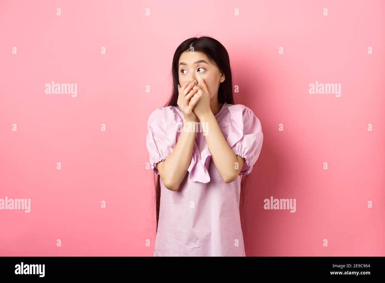 Teen girl shocked startled hi-res stock photography and images - Alamy