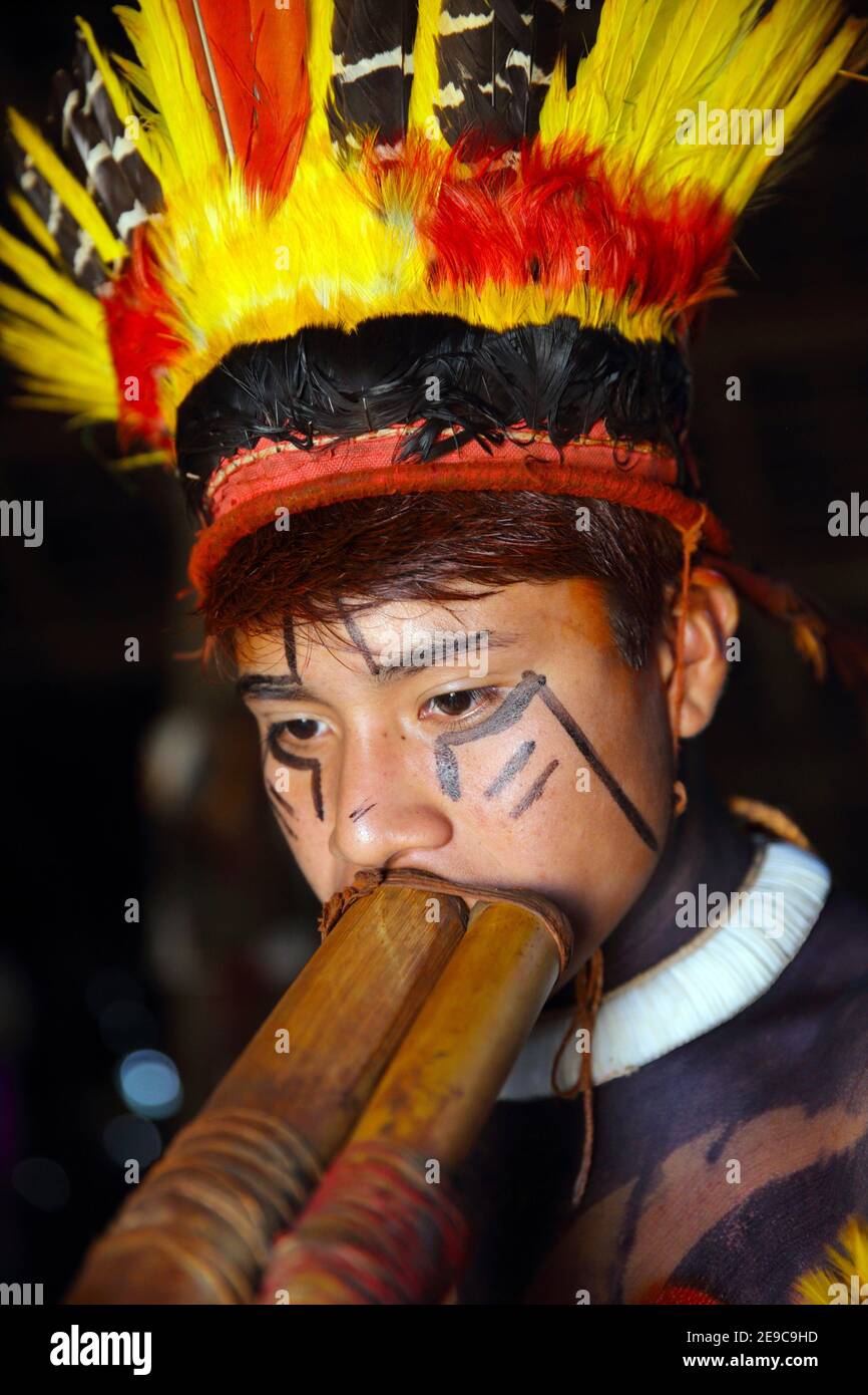 Nacked man hi-res stock photography and images - Alamy