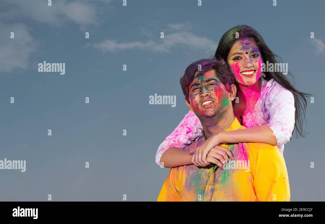 Holi people posing hi-res stock photography and images - Alamy