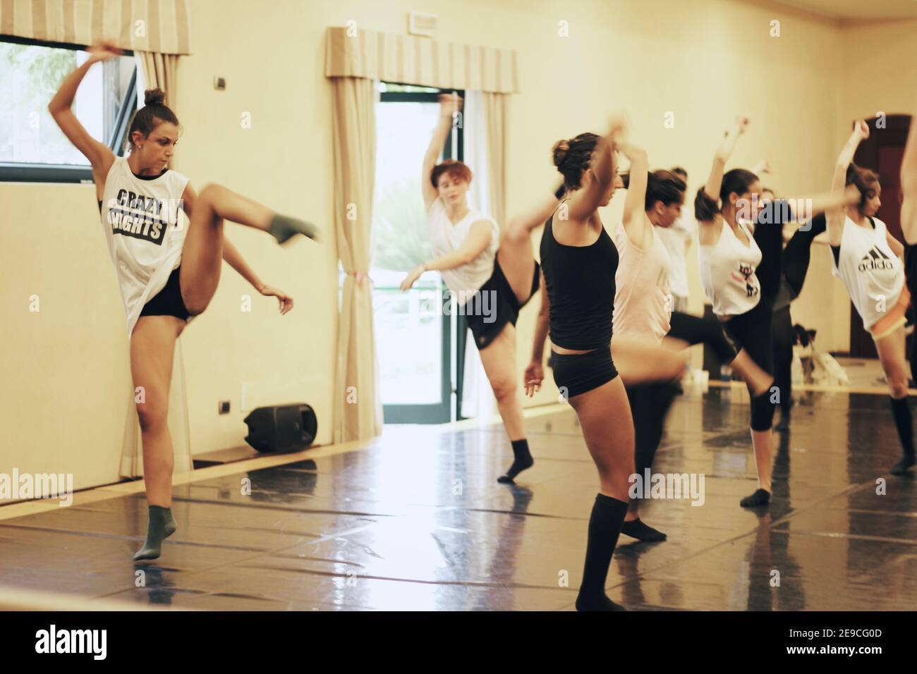 training dancers modern dance, contemporary, classical Stock Photo - Alamy