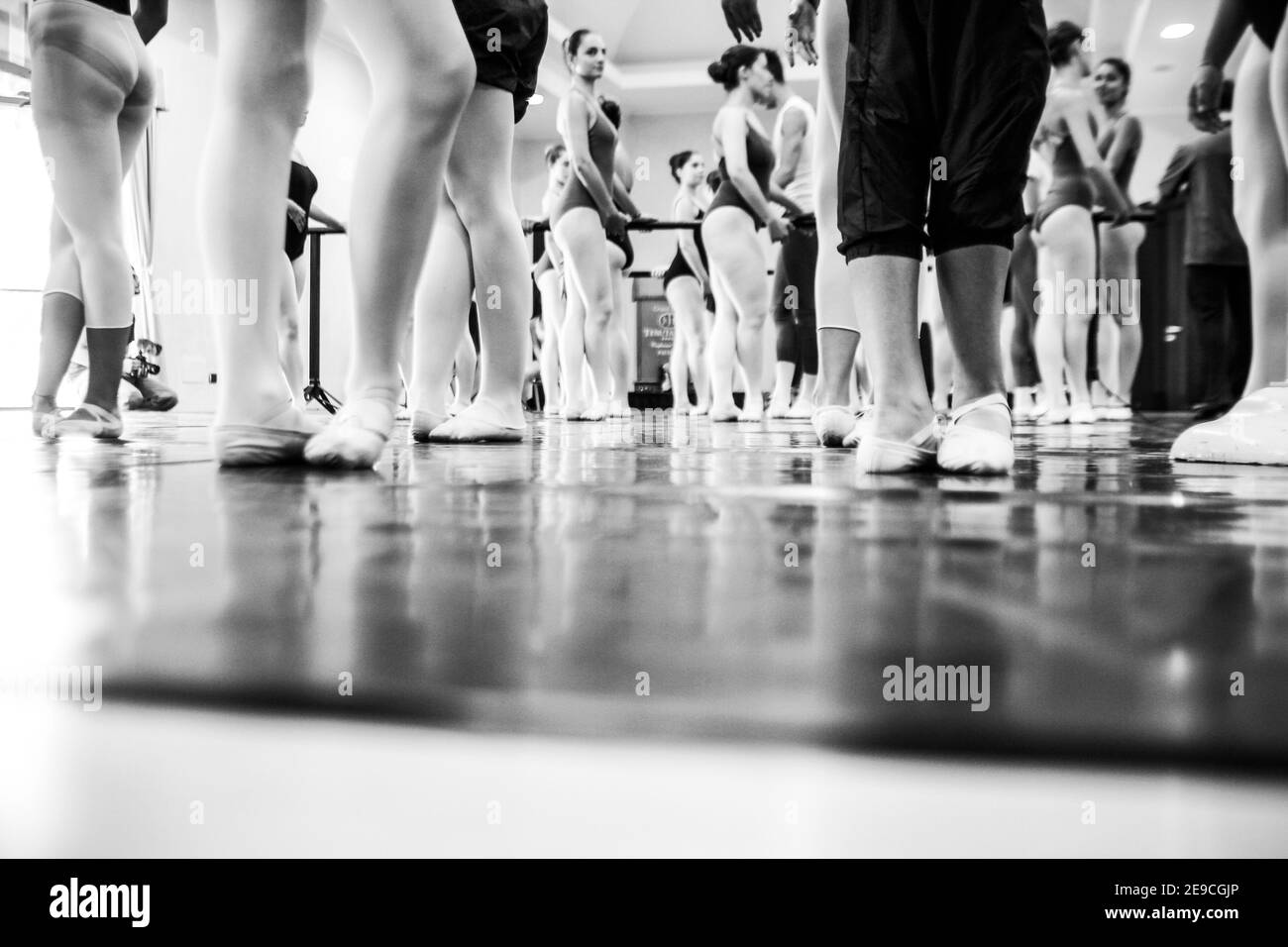 training dancers modern dance, contemporary, classical Stock Photo - Alamy