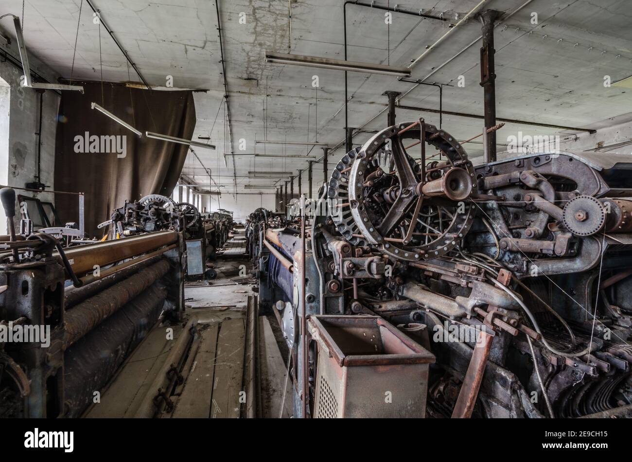 Spinning factory many old hi-res stock photography and images - Alamy