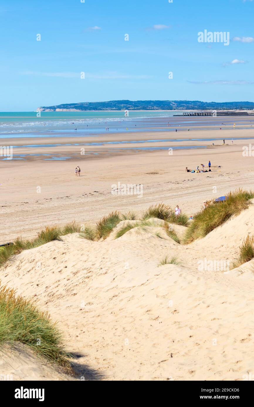 Camber sands summer hi-res stock photography and images - Alamy