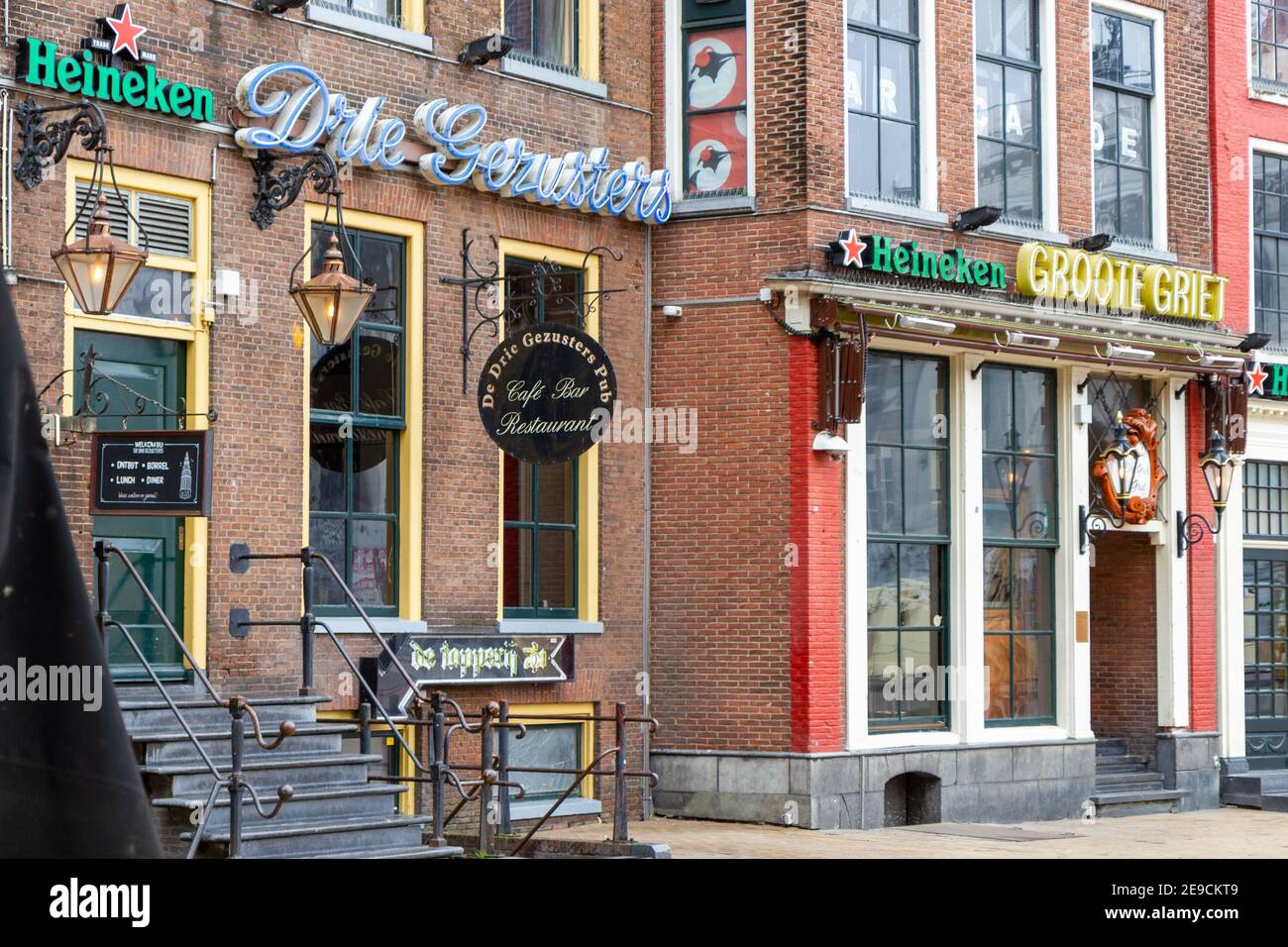Famous bars hi-res stock photography and images - Alamy