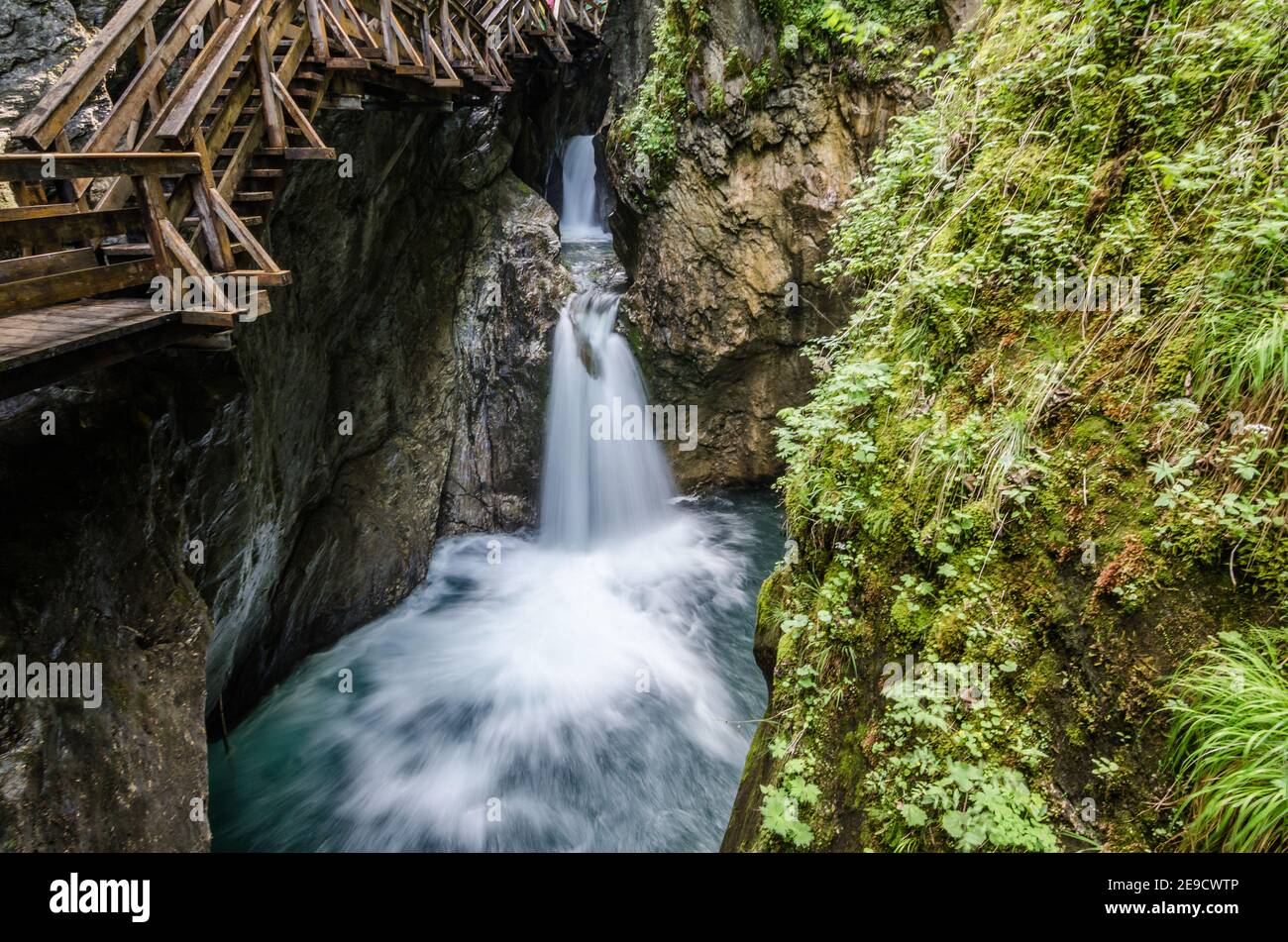 Waterfall water flow nature hi-res stock photography and images - Alamy