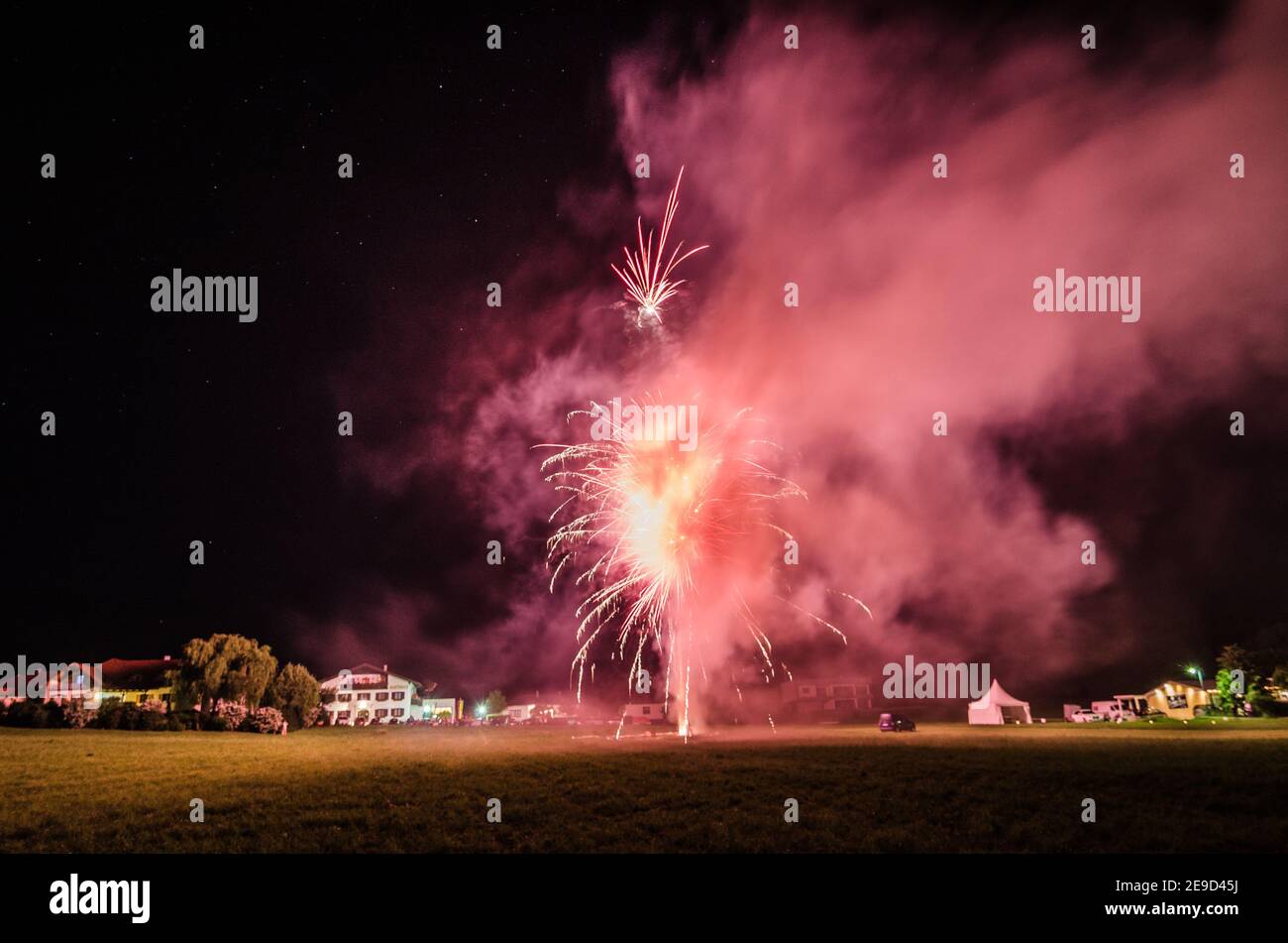 Lots of fireworks hi-res stock photography and images - Alamy