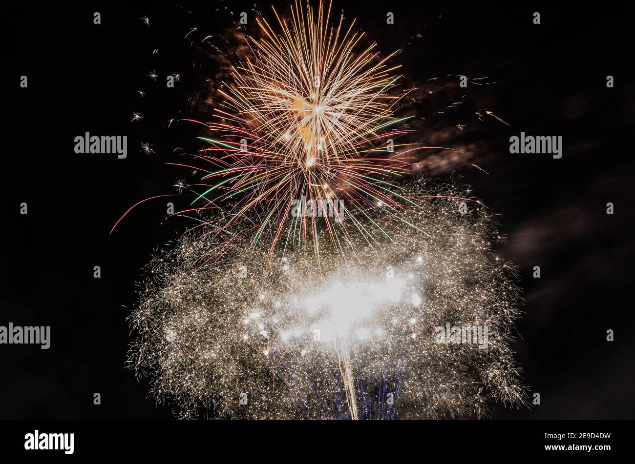 Huge fireworks hi-res stock photography and images - Alamy