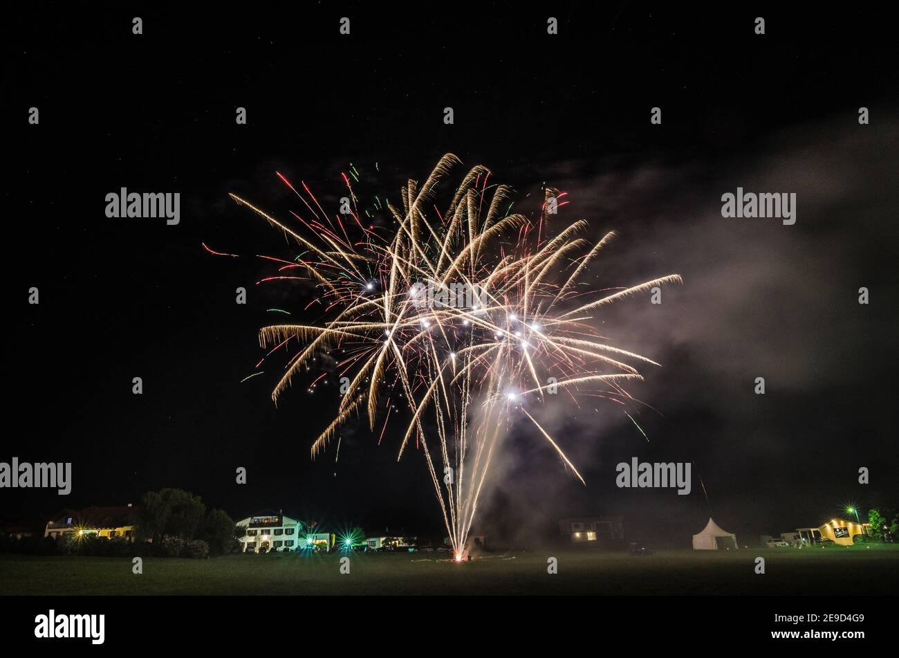 Beautiful fireworks hi-res stock photography and images - Alamy