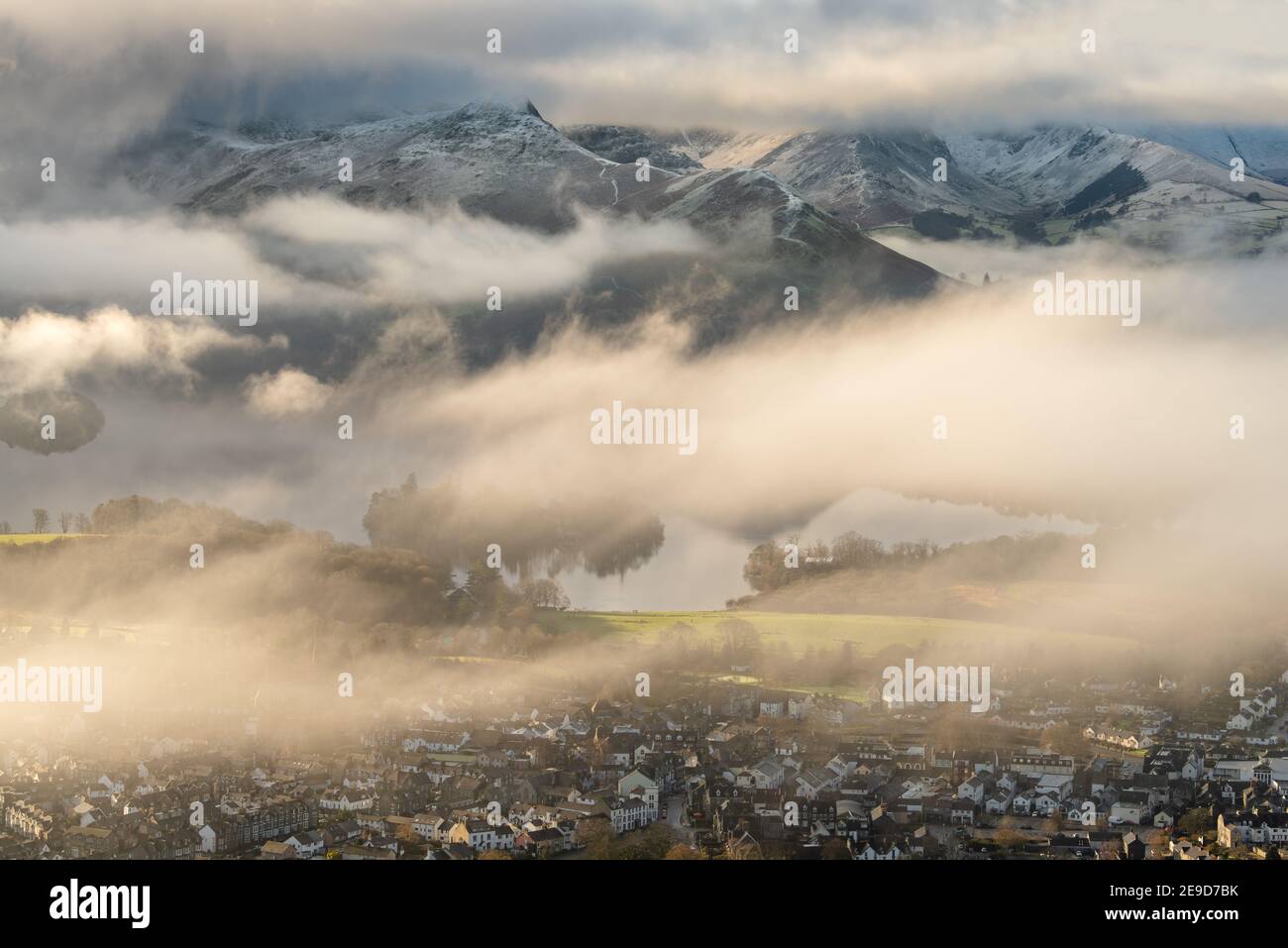 Aerial view mountain range hi-res stock photography and images - Alamy