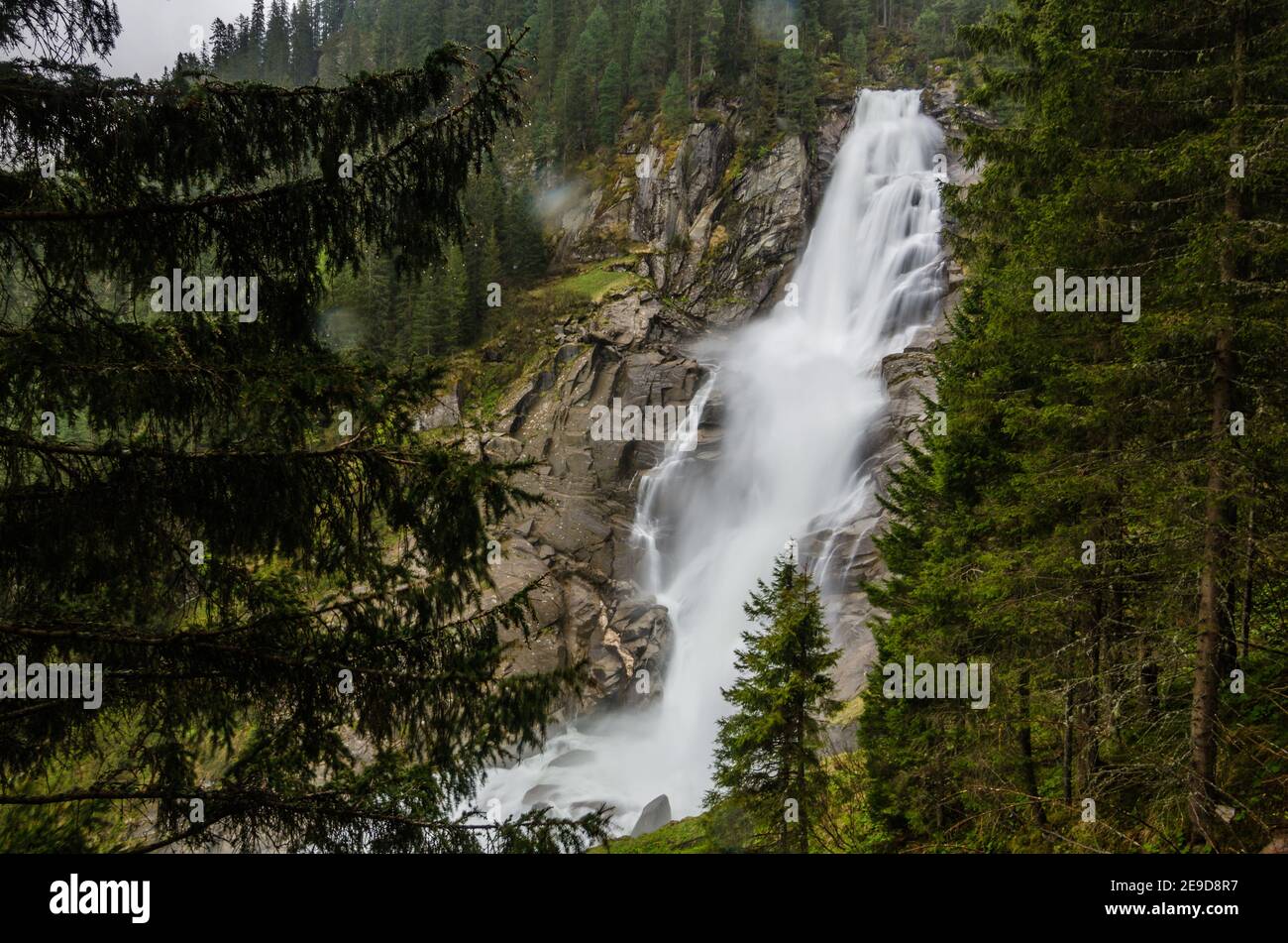 High waterfall in green hi-res stock photography and images - Alamy
