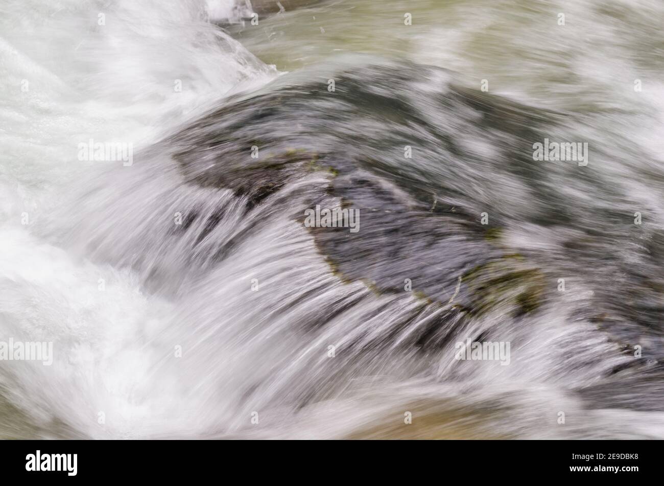 Flowing sparkling water hi-res stock photography and images - Alamy
