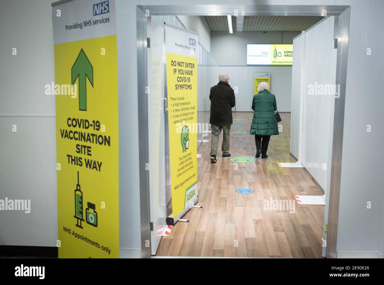 Asda watford supercentre hi-res stock photography and images - Alamy