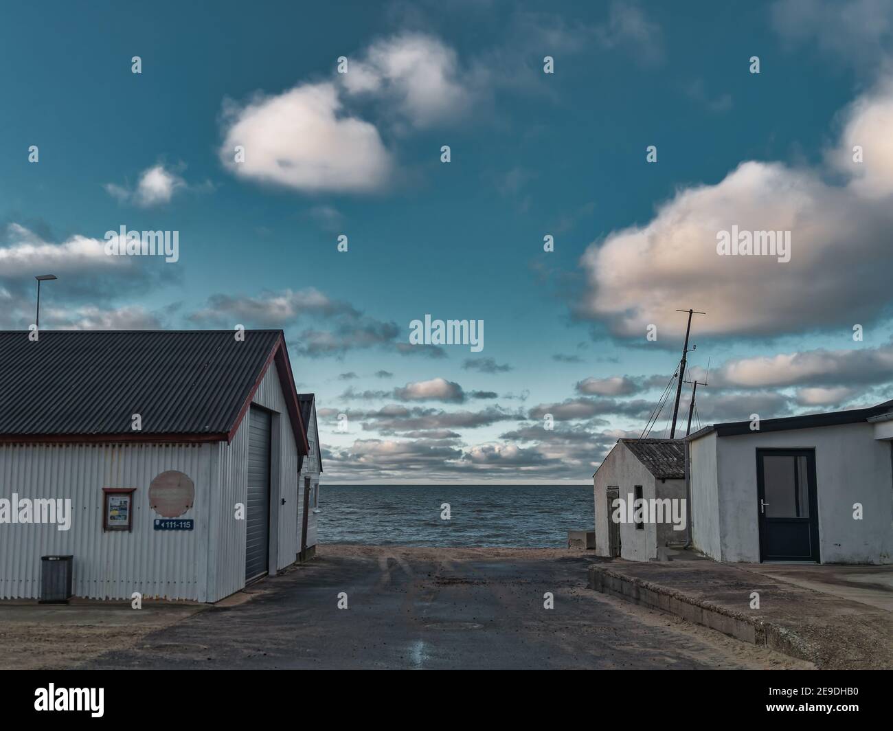 Trawler landing fish hi-res stock photography and images - Alamy