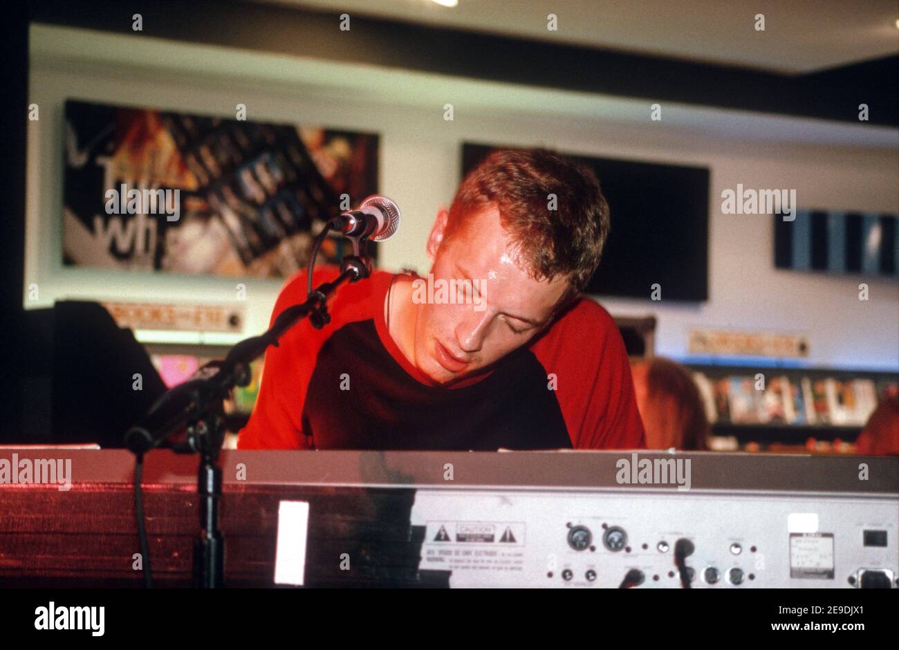 Coldplay playing HMV record store 10th July 2000 to promote their debut ...