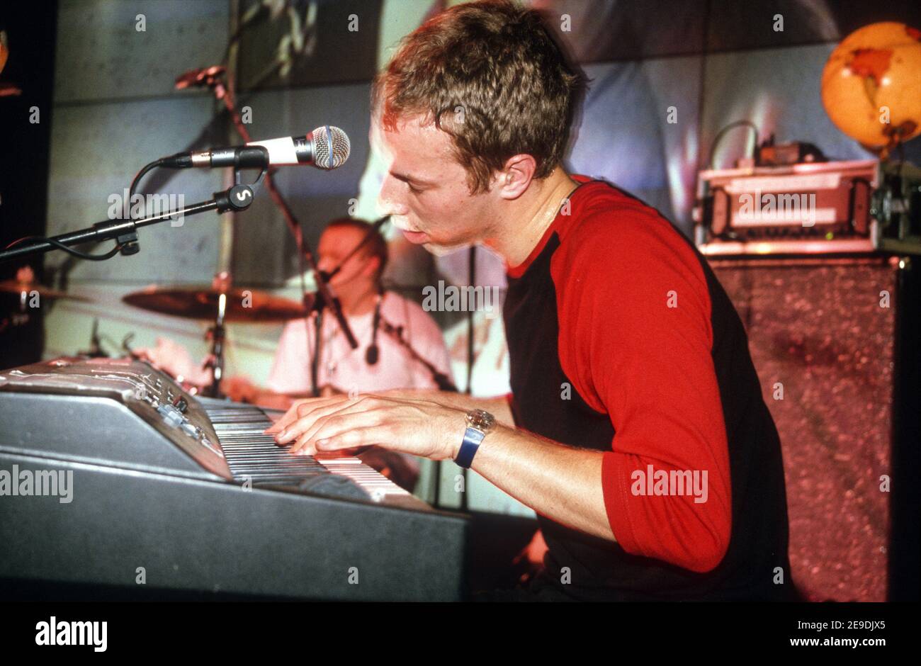 Coldplay 2000 hi-res stock photography and images - Alamy